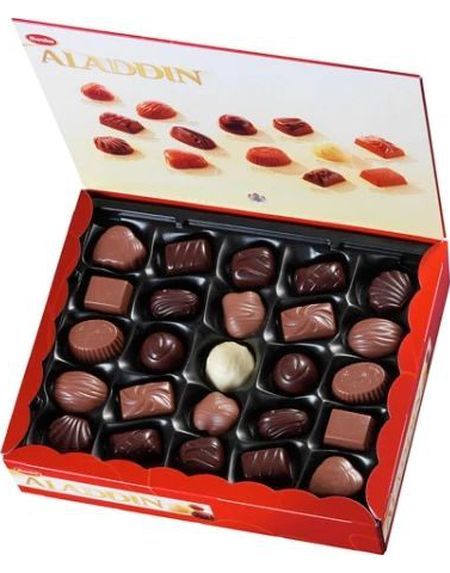 Marabou Aladdin Utvalda Praliner av mörk, ljus och vit choklad 500 g ...